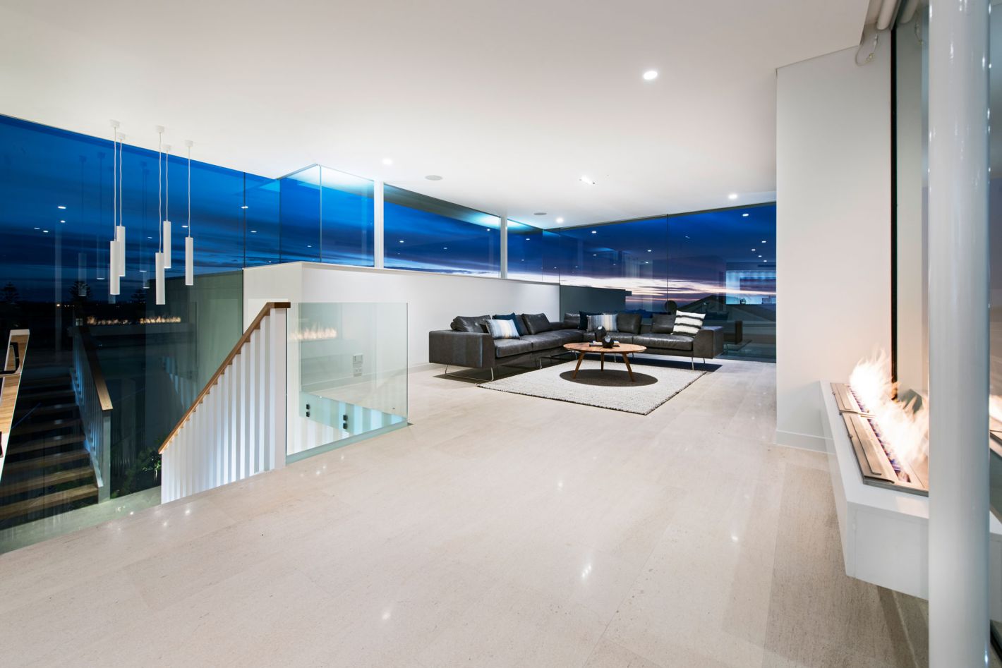City Beach House In Perth, Australia by Cambuild & Banham Architects