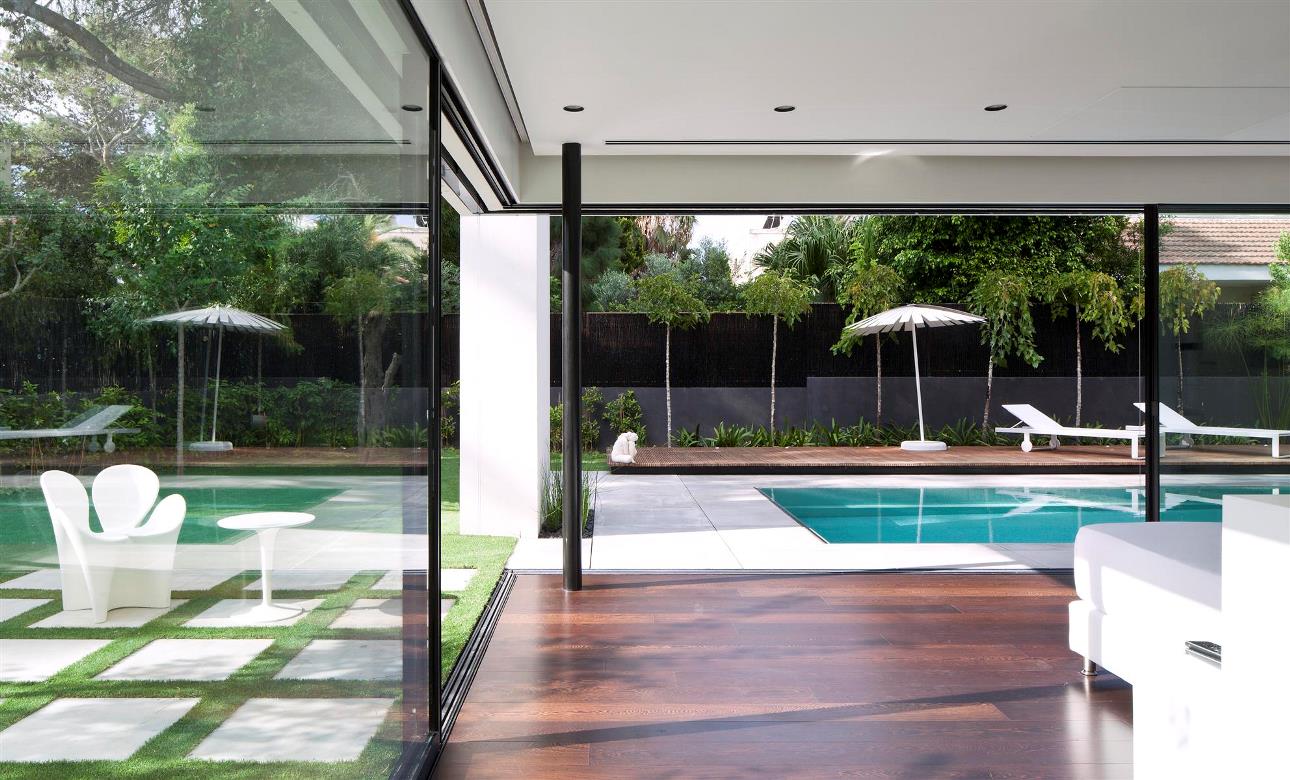 Spectacular Haifa Modern House in Israel by Pitsou Kedem