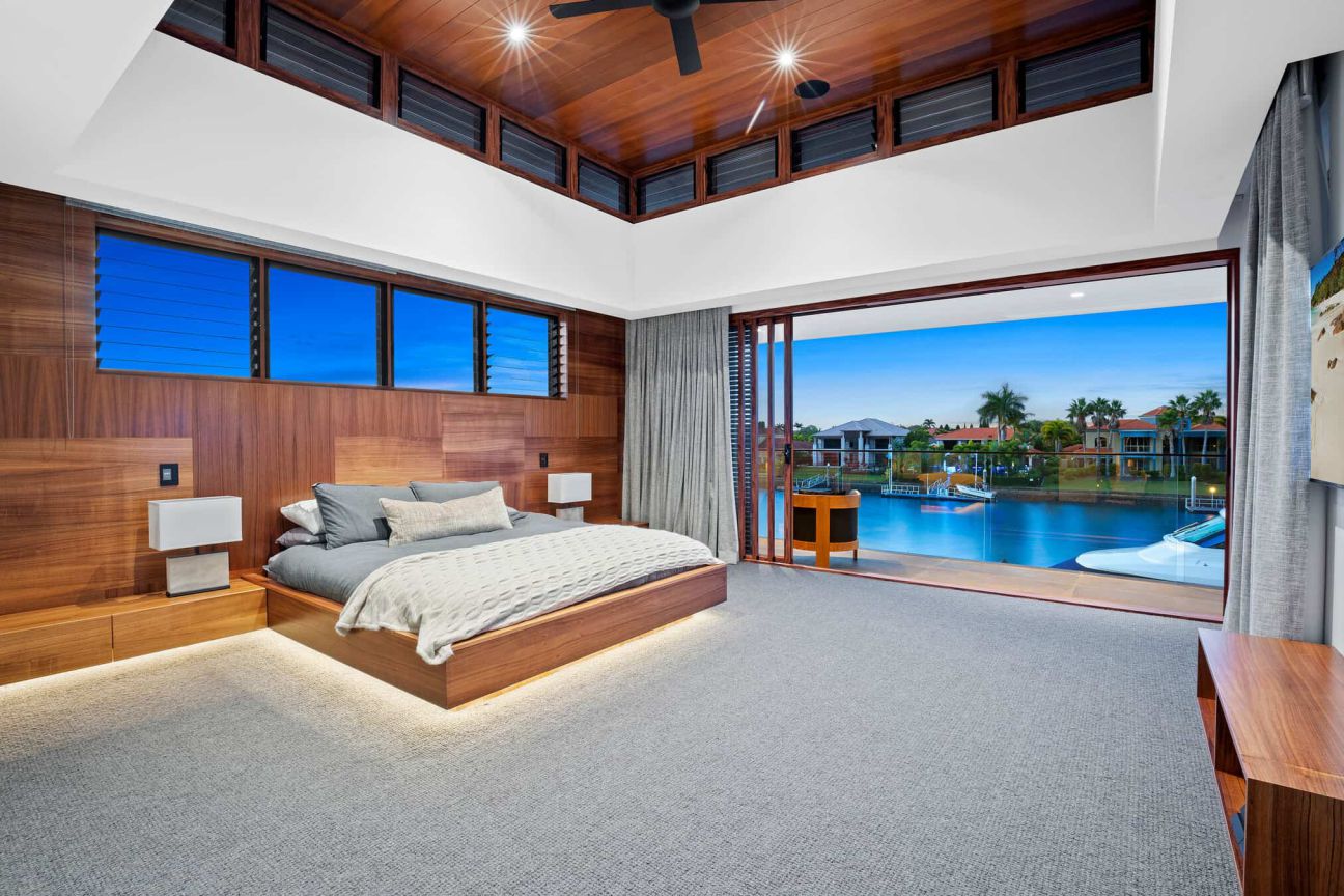 Incredible Floating Water Modern Home in Australia by Chris Clout Design