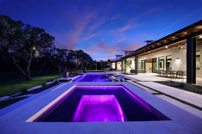 Sendero House in Austin, Texas by Oscar E. Flores Design Studio