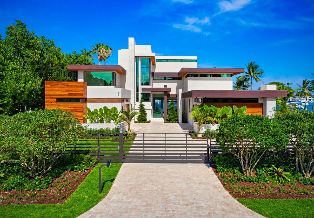Lake Drive Residence in Harbor Beach by In-Site Design Group LLC