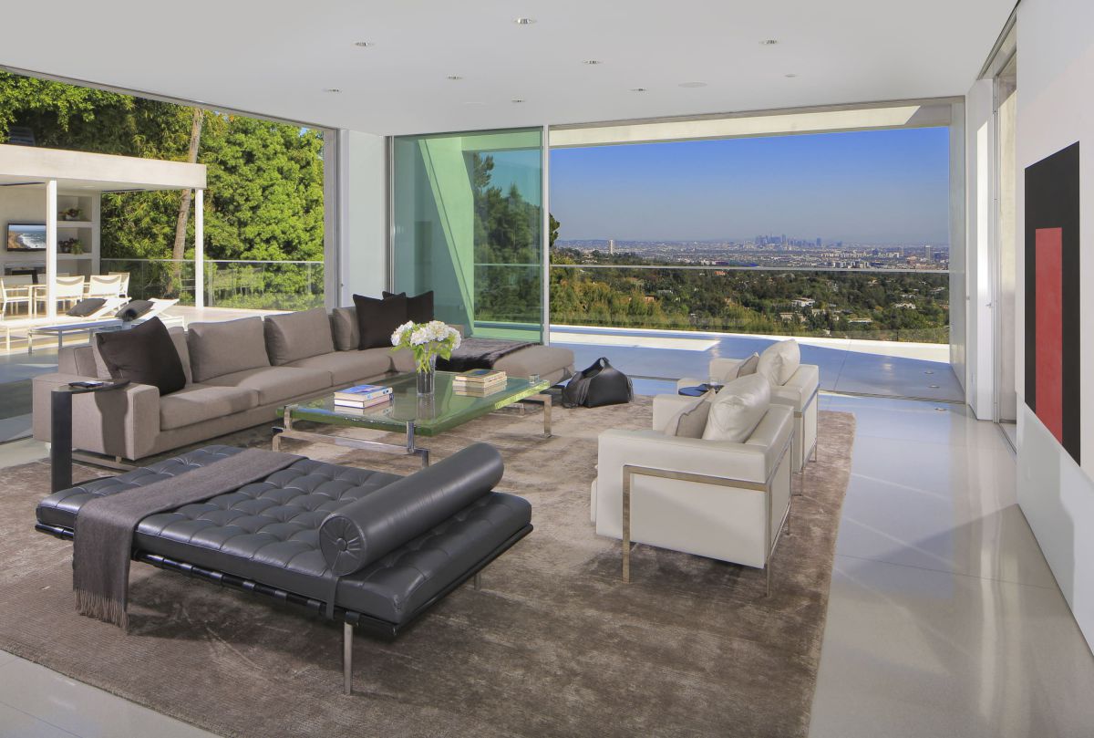 Angelo Drive Residence in Beverly Hills by Kovac Design Studio