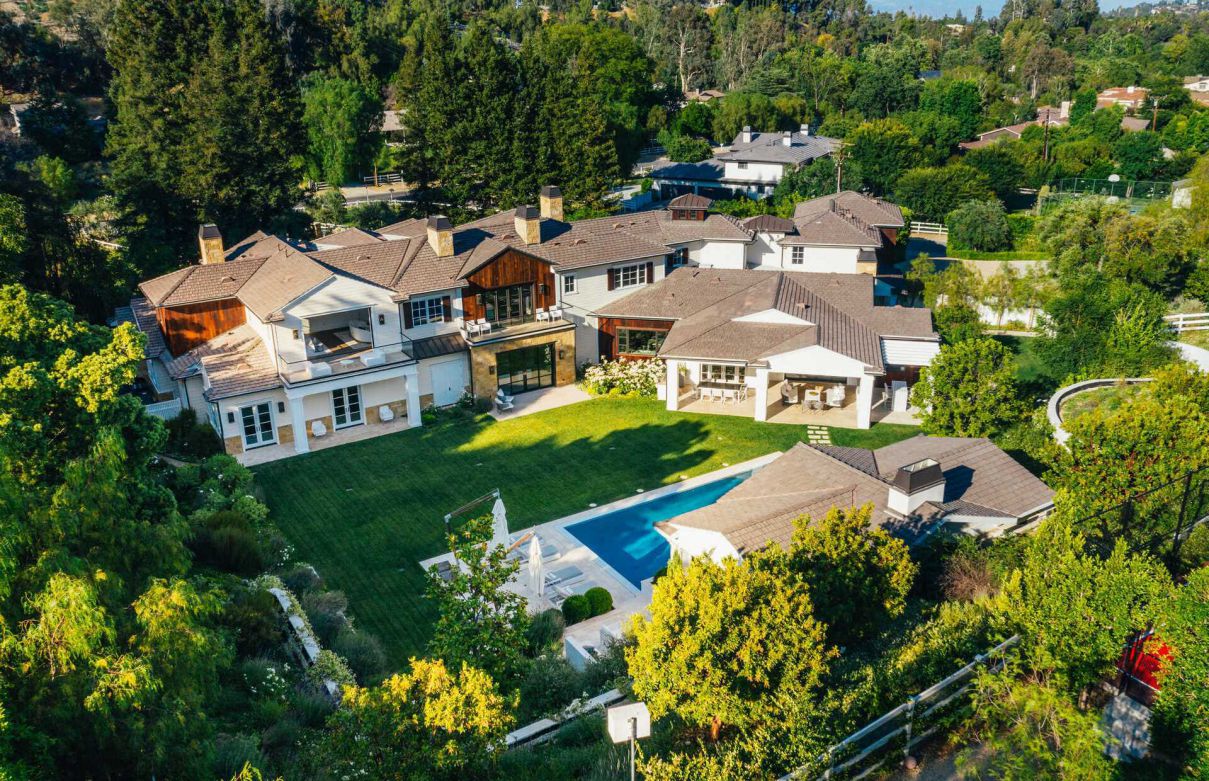 Magnificent Hidden Hills Estate on 3 Acres with Luxurious Amenities and ...