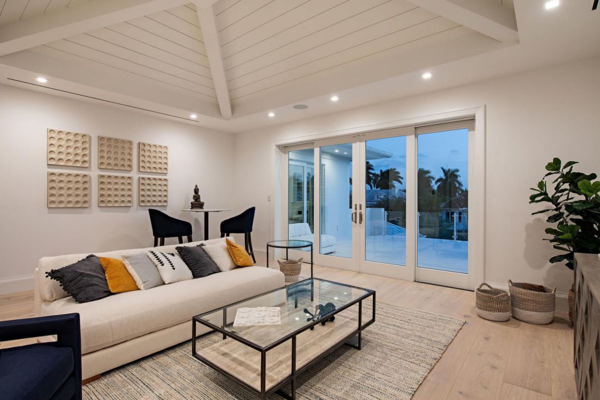 Coastal Contemporary Home in Naples, Florida by Falcon Design | Luxury ...