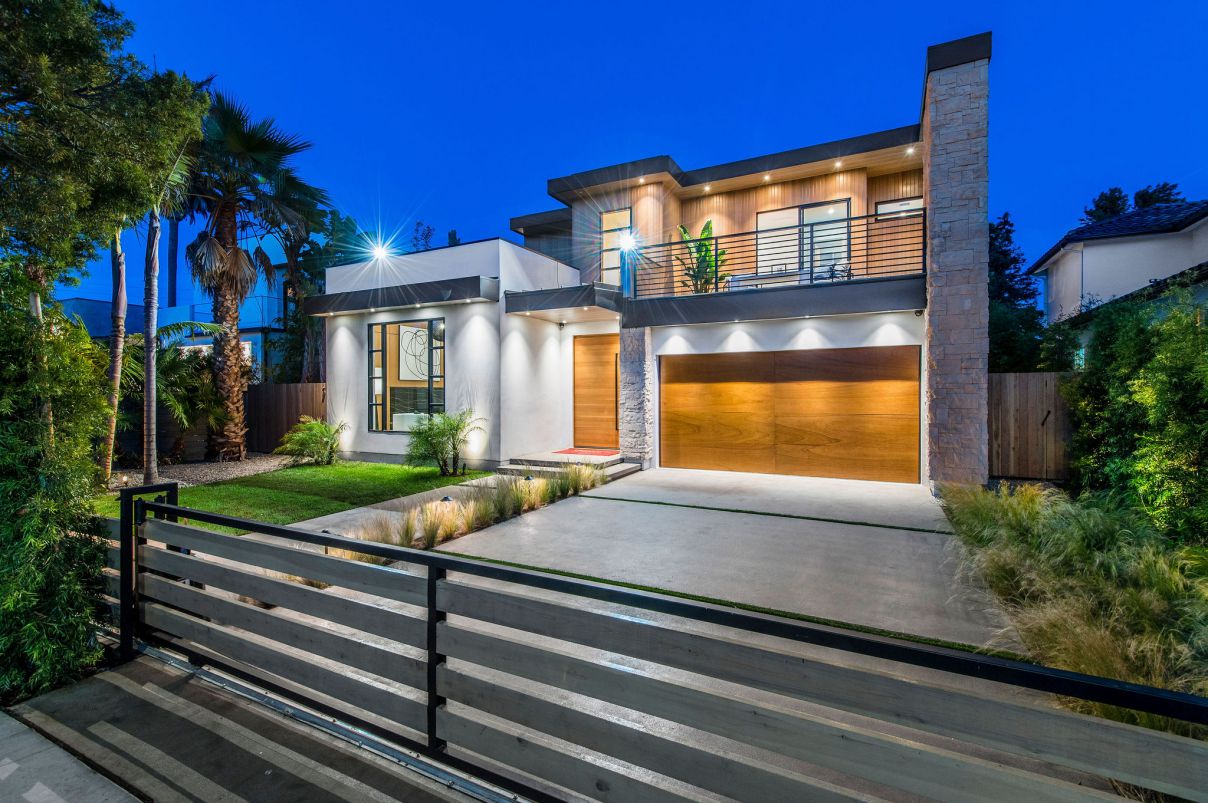 Exquisite New Home in Venice for Sale with An Asking Price $5.7 Million ...