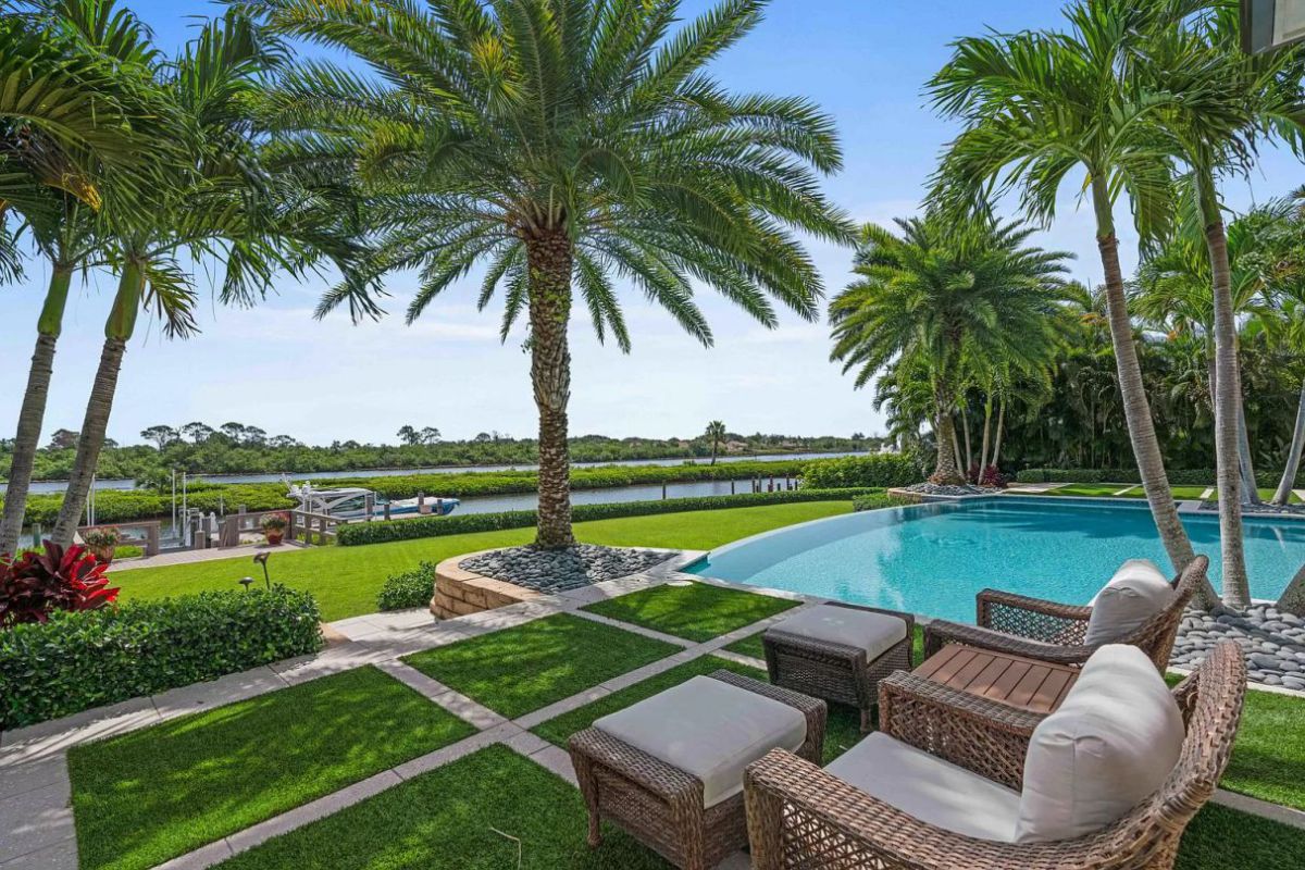 $10.9 Million Beautiful Jupiter House on prestigious Commodore Island ...