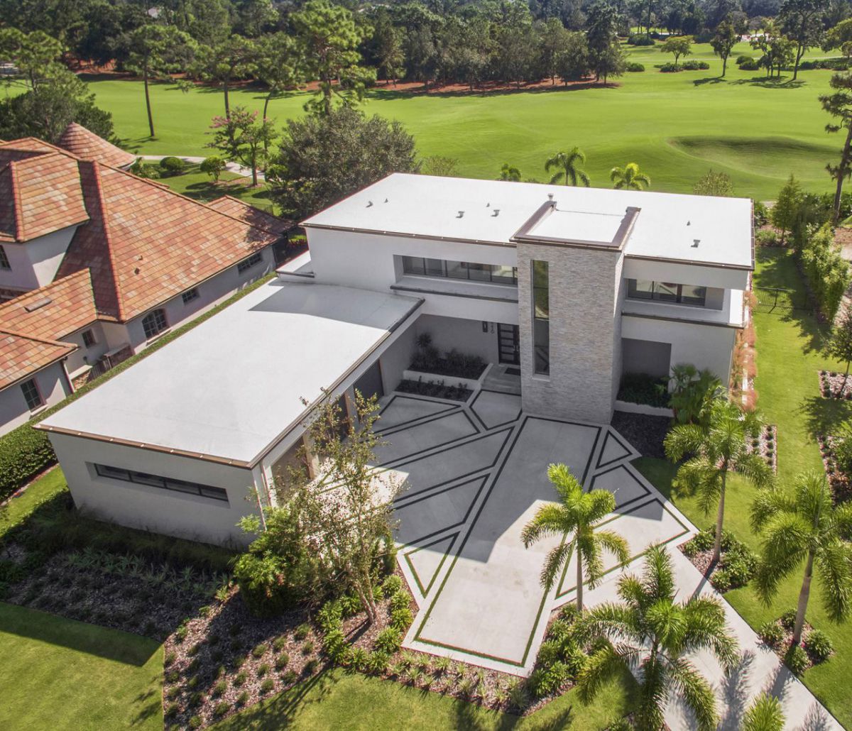 Fiona Custom Home in Orlando by Phil Kean Design Group | Luxury Houses
