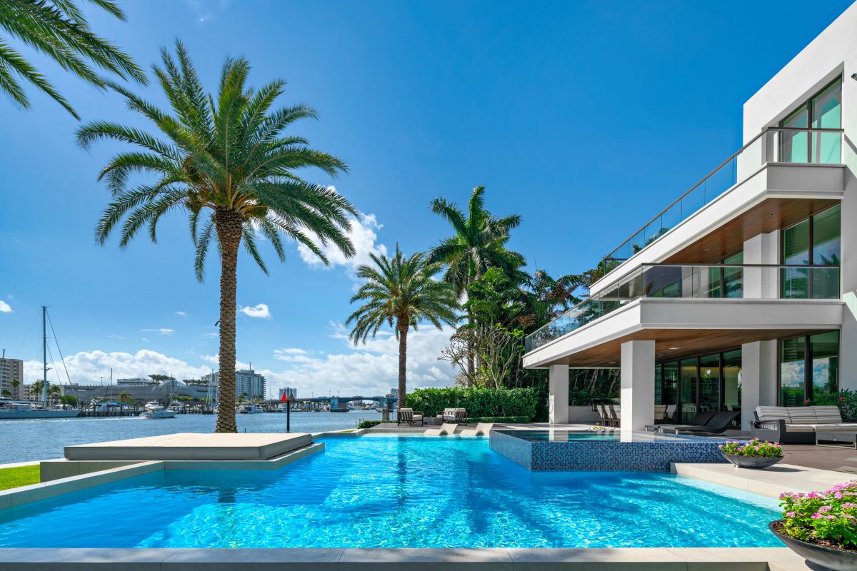 Gorgeous Florida Modern Home on Castilla Isle Asks for $23.25 Million ...