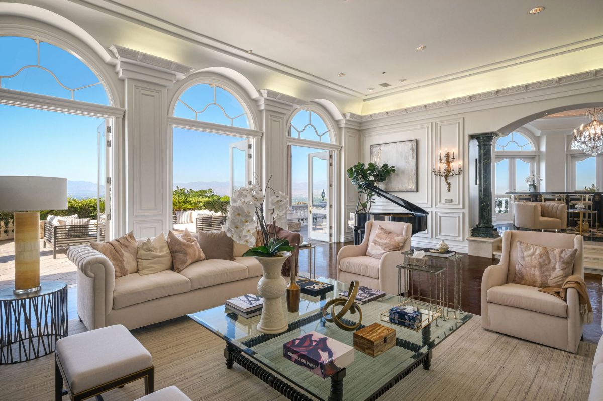 Italian-Inspired Architectural Masterpiece in Encino with Panoramic ...