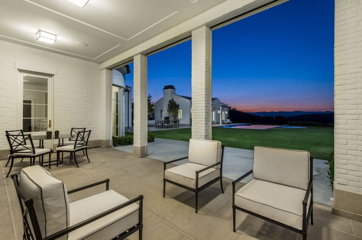 Timeless Elegance and Privacy at a New Construction English Regency ...