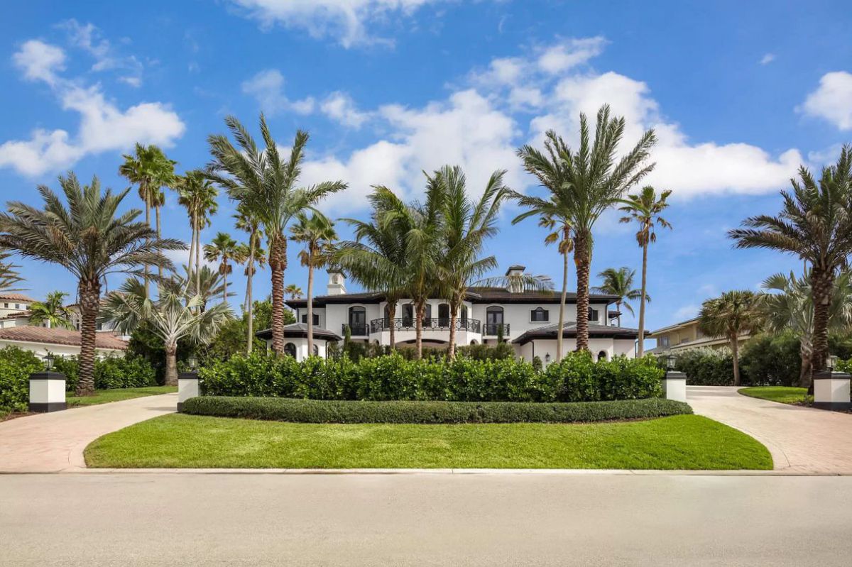 A Captivating Beachfront Home delivers An Epic Resort-style Experience ...