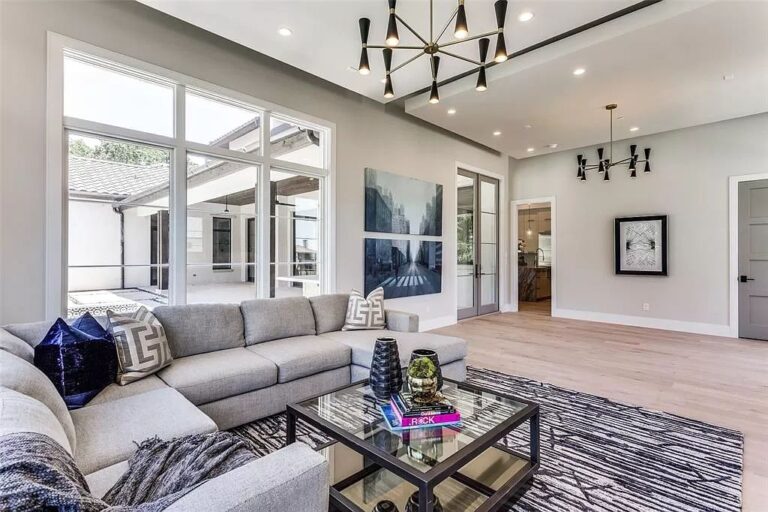 Inside A $2,999,900 Transitional Home in Texas with Beautiful Finishes ...