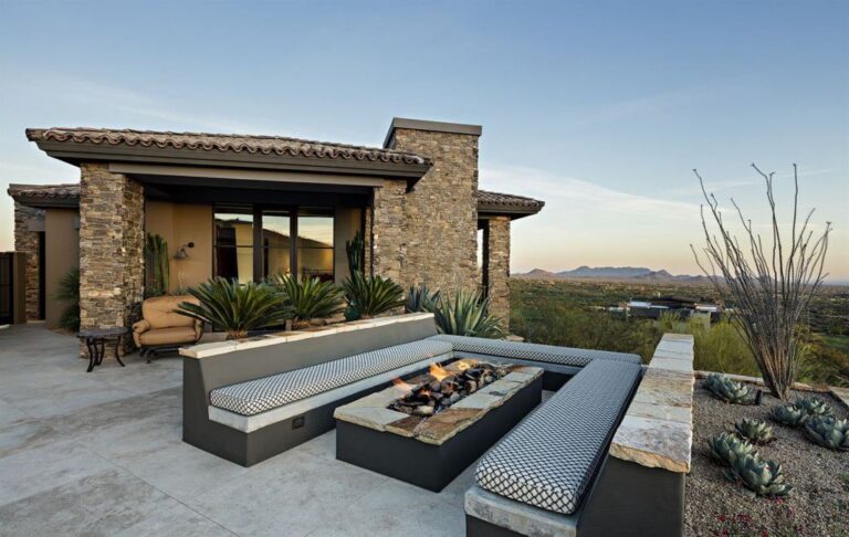 This Arizona Desert Mountain Home has breathtaking panoramic views