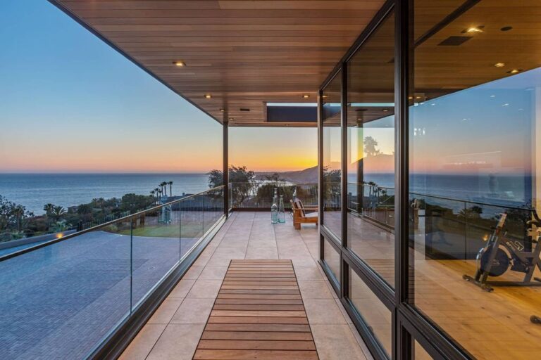 Stunning Home in Malibu offers Luxurious Lifestyle Asking for $11,750,000