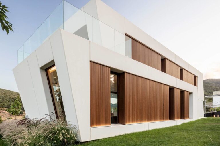 Panoramic House, Unique Home with The Landscape as Protagonist | Luxury ...