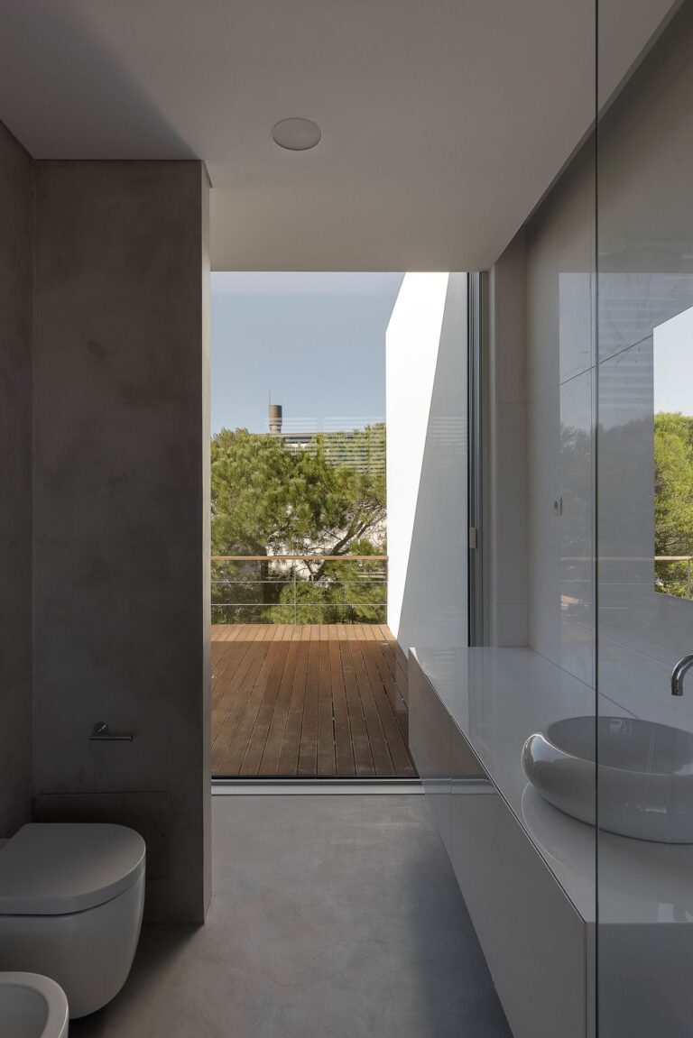 Luxury Sea Front Villa with Spectacular Sea Overlooking by ARQ TAILOR ...
