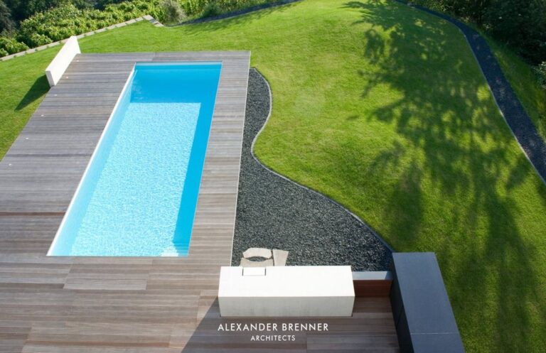 Stunning Oberen Berg House in Stuttgart, Germany by Alexander Brenner ...