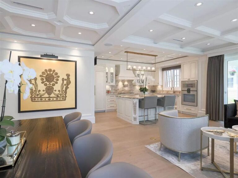 Stunning Shaughnessy Inspired Home in North Vancouver | Luxury Houses