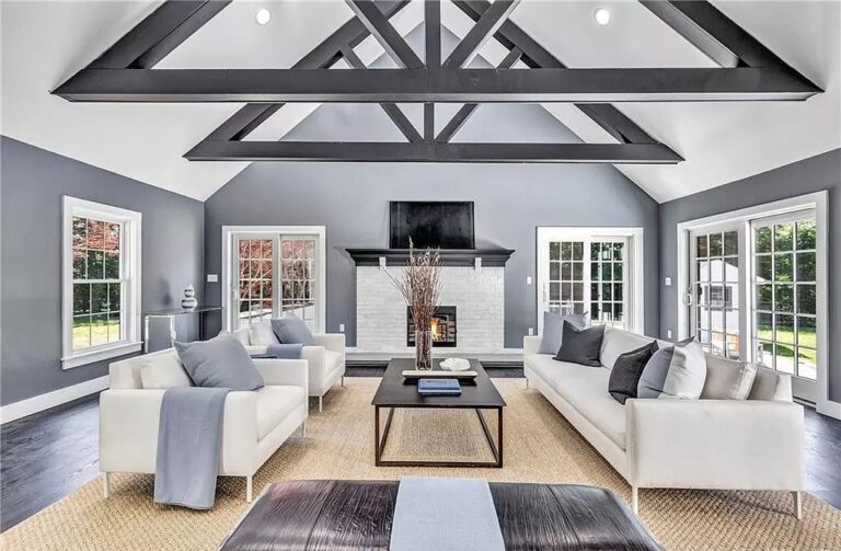 Secluded Farmhouse Enjoys Unrivaled Serene Nature and Magnificent ...