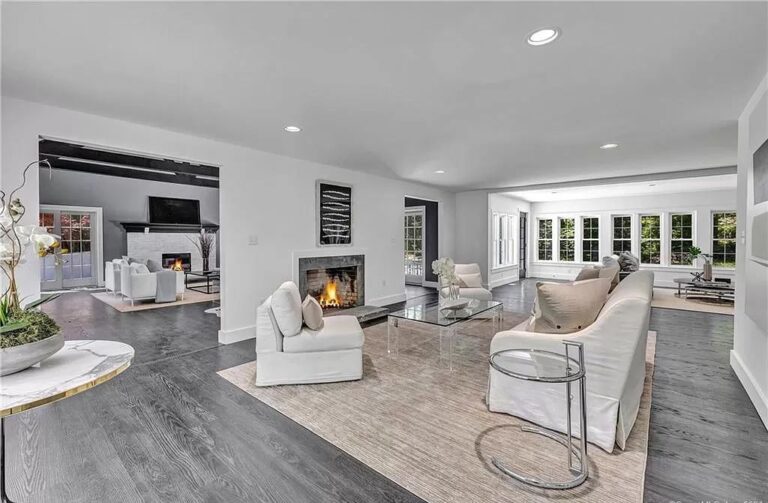 Secluded Farmhouse Enjoys Unrivaled Serene Nature and Magnificent ...