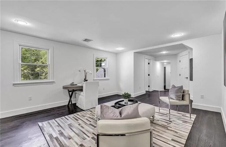 Secluded Farmhouse Enjoys Unrivaled Serene Nature and Magnificent ...