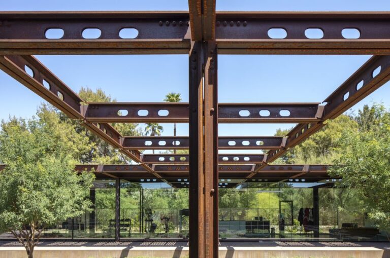 Arizona Courtyard House offers Stunning open Plan by Optima DCHGlobal ...