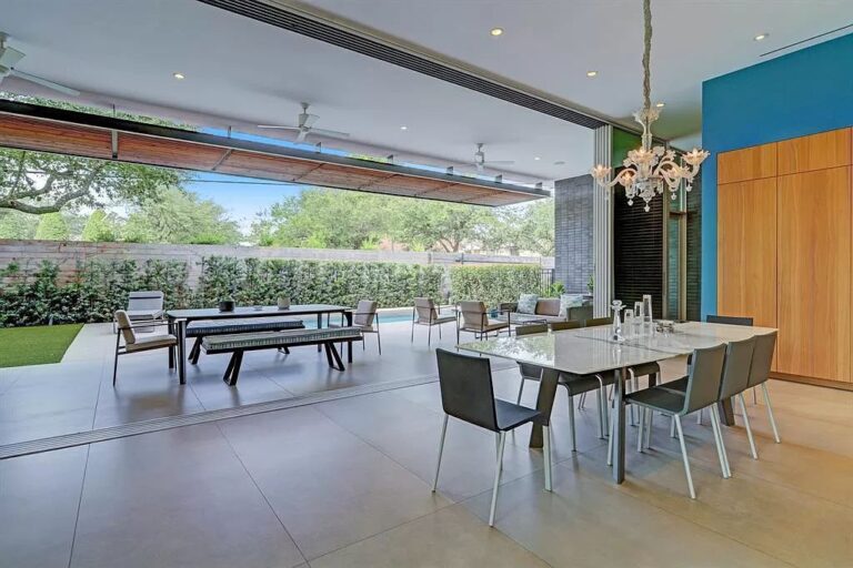 $3.86M Modern Architectural Home in Houston with High-end Finishes