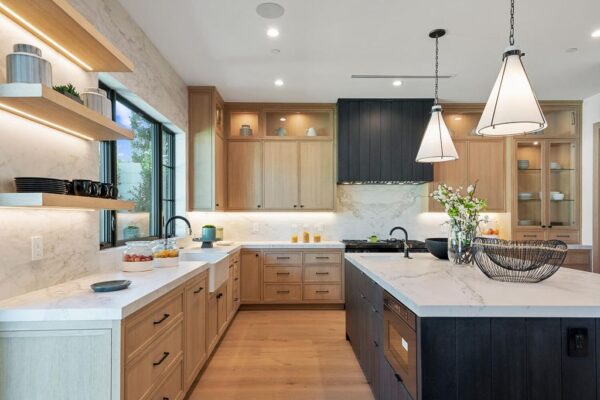 $3,599,900 Phenomenal Architecturally Designed Home in Valley Village