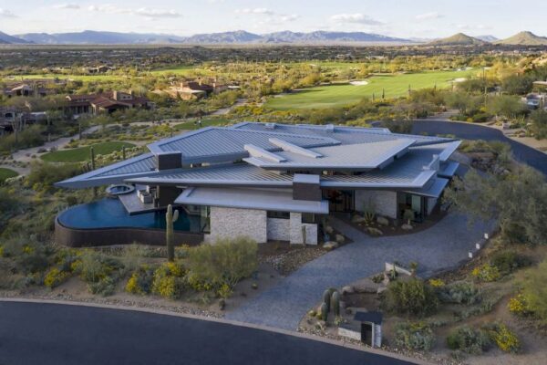 Unique Shape Design of Crusader House in Arizona by Drewett Works ...