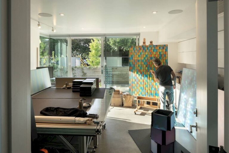 Skyview House, Inverts its Layout for More Natural Living by William Kaven