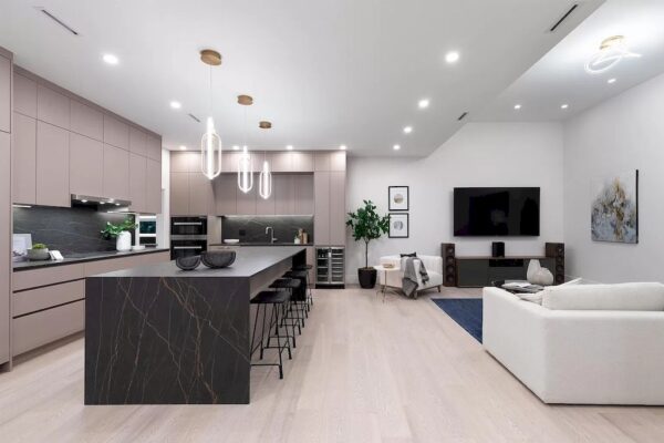 World-Class House in North Vancouver with Sustainable Design Hits on ...