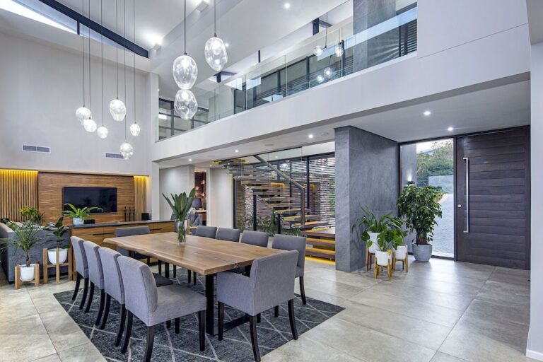 Fuchsia House with Contemporary Design by Metropole Architects | Luxury ...