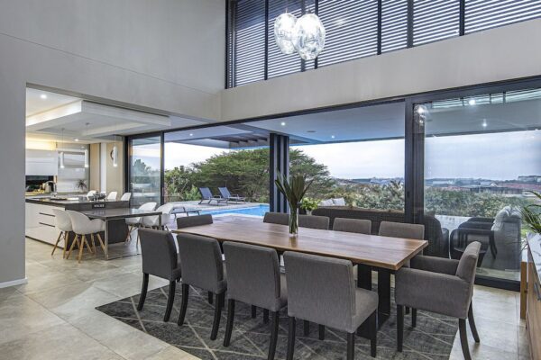 Fuchsia House with Contemporary Design by Metropole Architects | Luxury ...