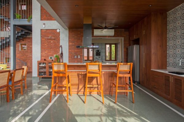 The Gully Home in India with beautiful view of sea by ED+ Architecture ...
