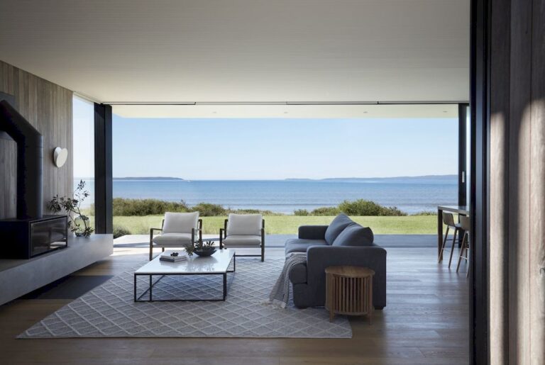 Oystercatcher House in Australia by MCK Architecture & Interiors ...
