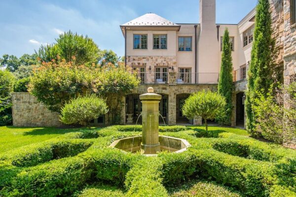 This $15.999M Grand Estate in Mc Lean Boasts Remarkable Beauty and ...