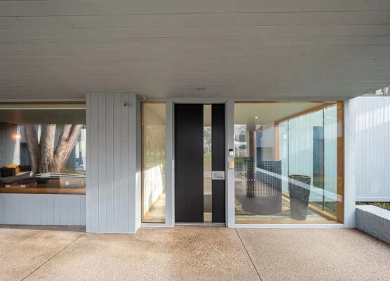 This $2.999M One-of-a-kind and Rare Real Estate Compound Commands Great ...