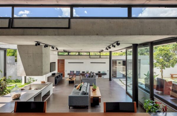A3L House with Outside Living Connection Design by Obra Arquitetos