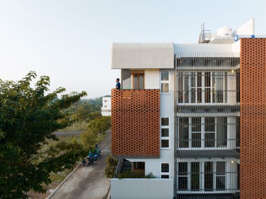 House Belaku with Impressive Ventilation Facade in India by House ...