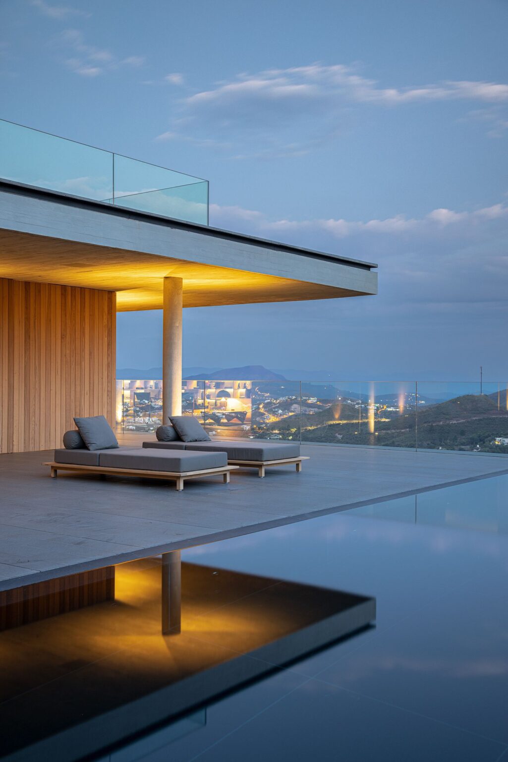 Minas House Rests Amid Rainforest Garden in Brazil by Studio mk27 ...