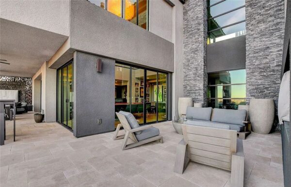 Stunning Spacious Home on An Elevated Lot with Breathtaking Views of ...