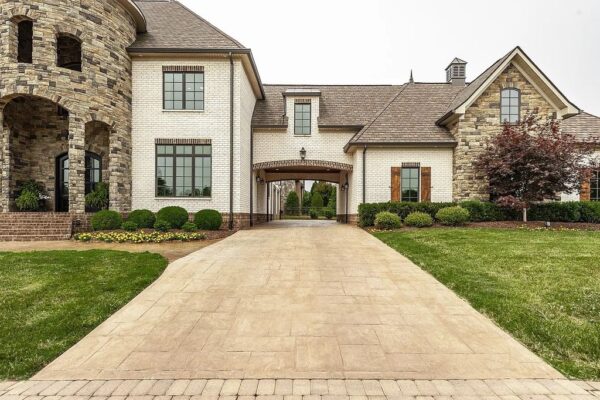 This $2.759M Beautiful Custom Home in Gallatin, TN Features Elegant ...