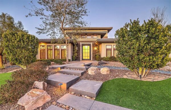 Truly Stunning Home in Henderson Features An Amazing Great Room with ...