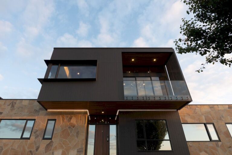 The char house inspired by fallen burnt tree branch by Starbox ...