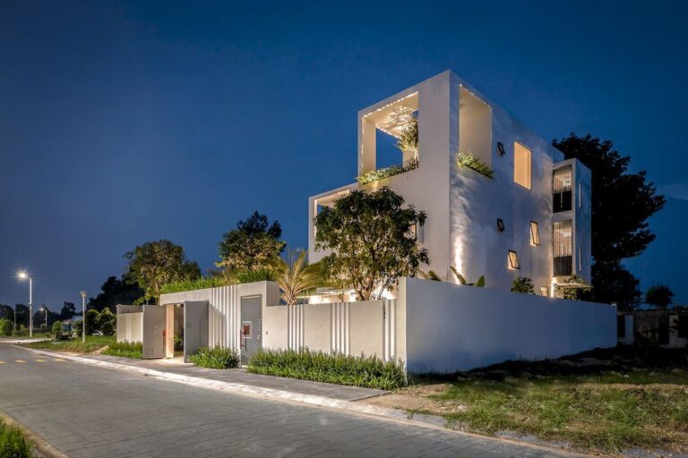 Villa Connect, nice L-shape with nature connection by Story ...