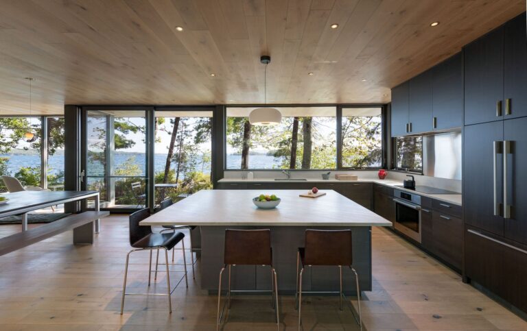 Elevated Camp House to Enjoy Nature by Murdough Design Architects ...