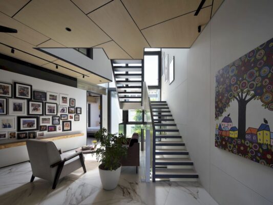 House of Mdm SC by JL Architects + LST Architects + Spatial Anatomy