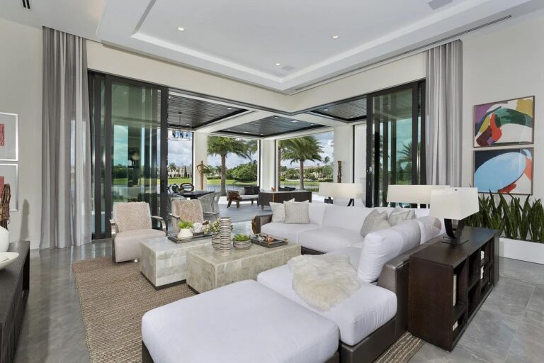 Private and Luxurious Lakefront Mansion with Infinity Pool and Tennis ...