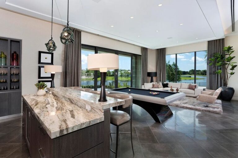 Private and Luxurious Lakefront Mansion with Infinity Pool and Tennis ...