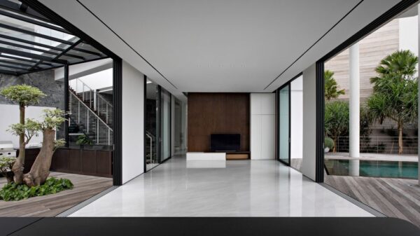 Luke House, an Impressive Luxury Project by Budipradono Architects ...